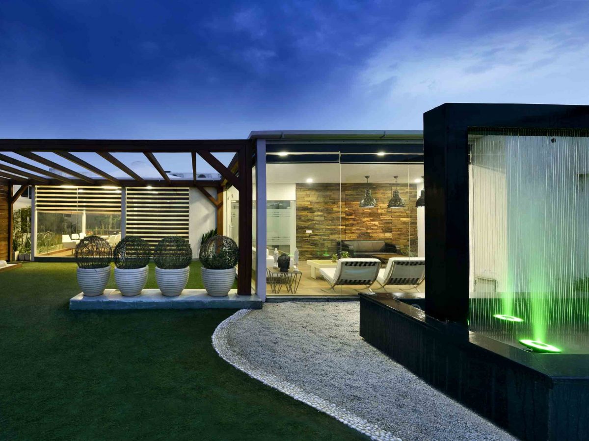 'Outside In’ office designed by AVG Architecture - Commercial Design India