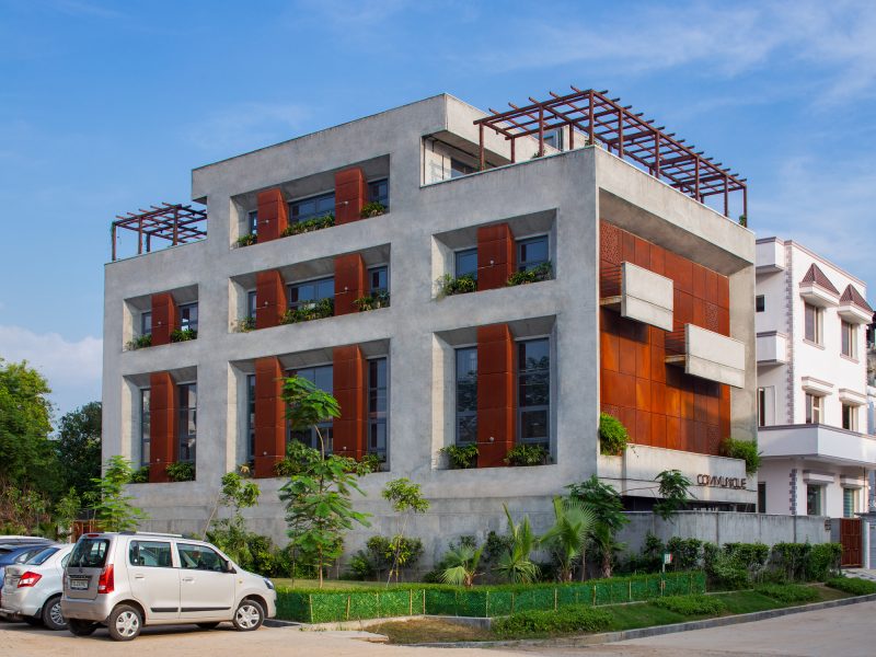 Airbnb office at Gurgaon by Space Matrix - Commercial Design India