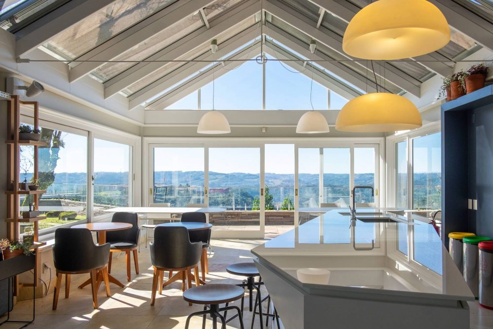 Tiny’s New Headquarters by Karina Guidolin Arquitetura - Commercial ...