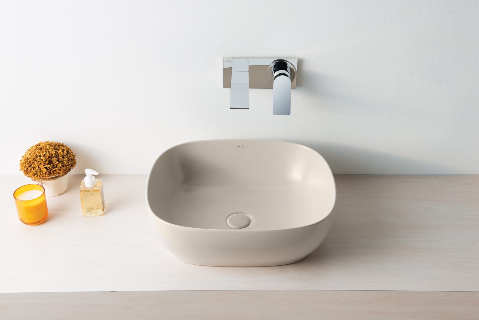 VitrA's Outline washbasins impress with their distinctive styling ...