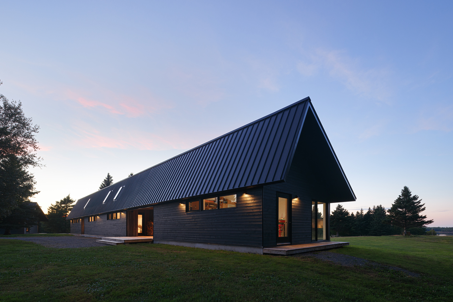 Caribou Point Studio by Peter Braithwaite Studio - Commercial Design India