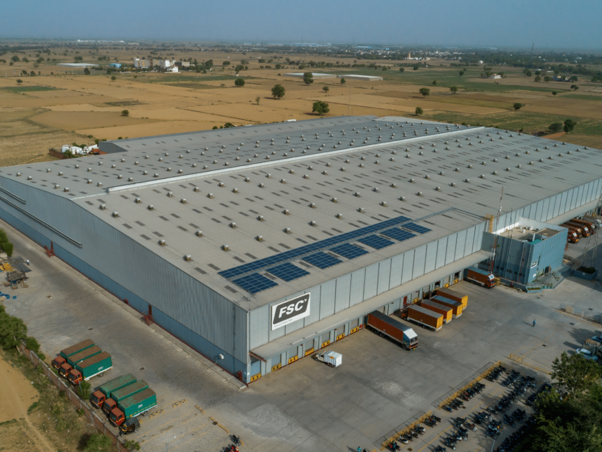 Vertical Logistic Park by CEM Engineers - Commercial Design India