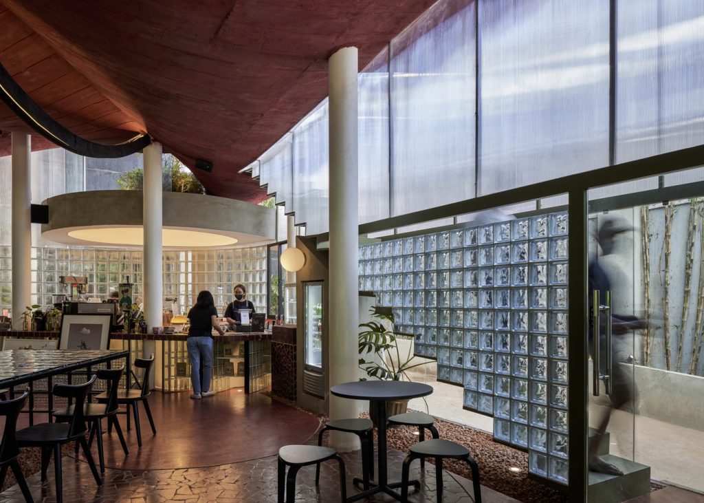 Tanatap Canopy Garden Café and Restaurant by RAD+ar (Research Artistic ...