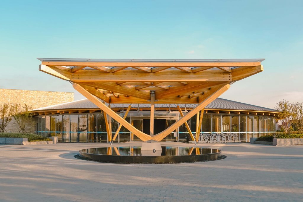 Floating Leaf Office Building by GREEN ARCHITECTS - Commercial Design India