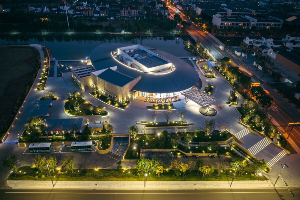 Floating Leaf Office Building by GREEN ARCHITECTS - Commercial Design India