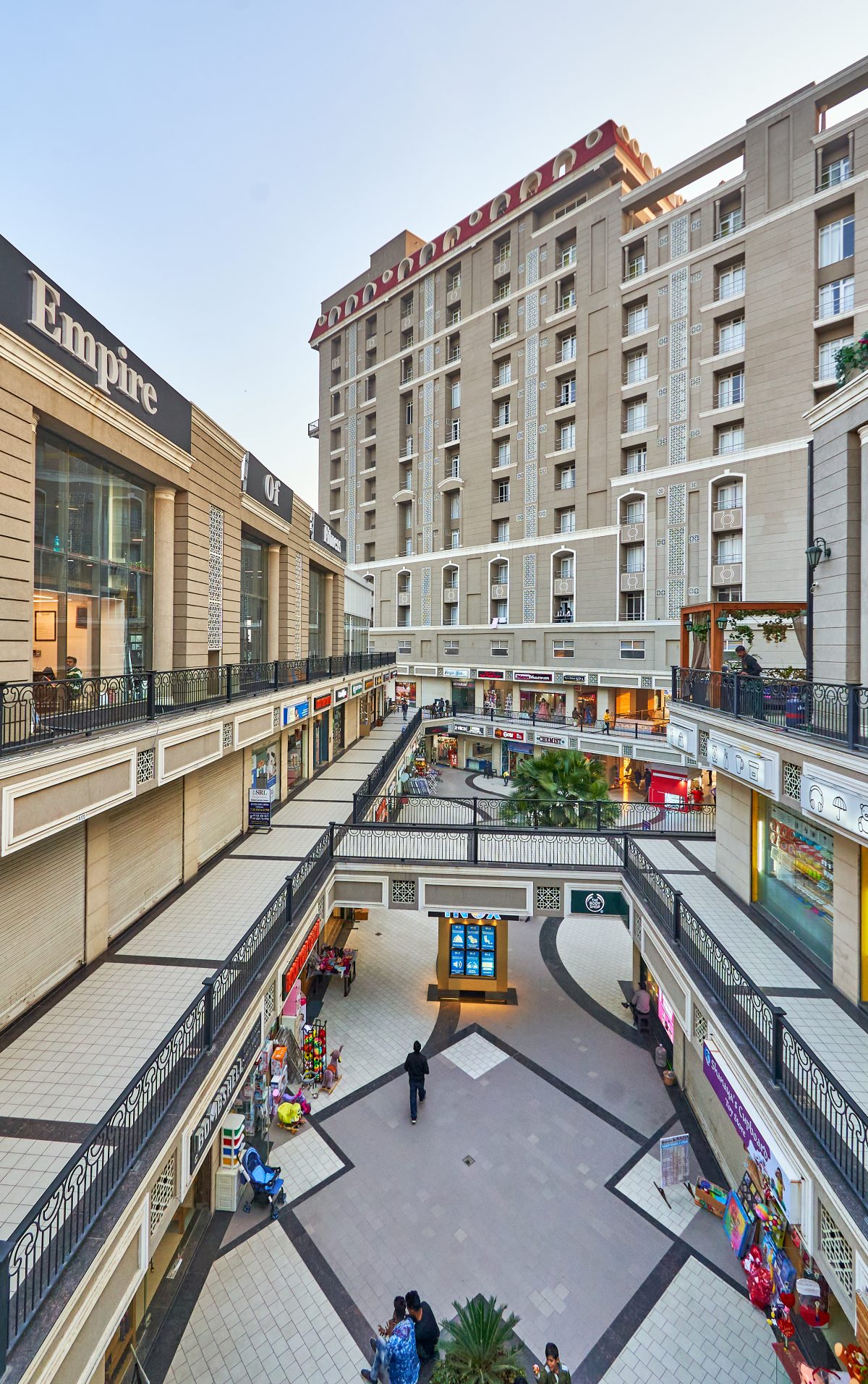 Sapphire 83 shopping complex by GPM Architects and Planners ...