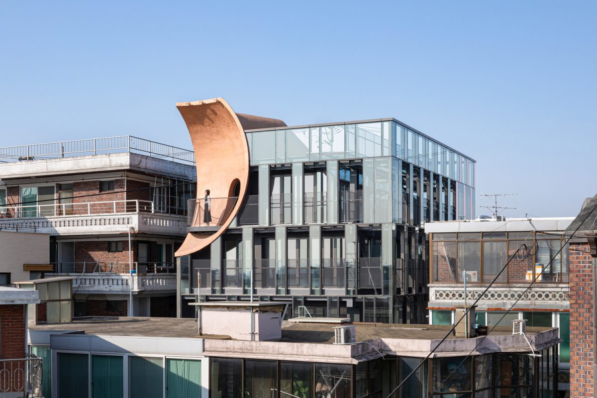 Diagon commercial building by Moon Hoon - Commercial Design India