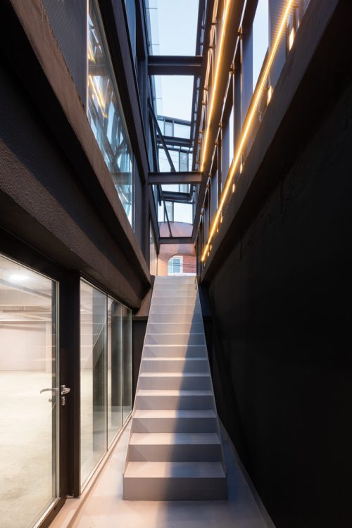 Diagon commercial building by Moon Hoon - Commercial Design India