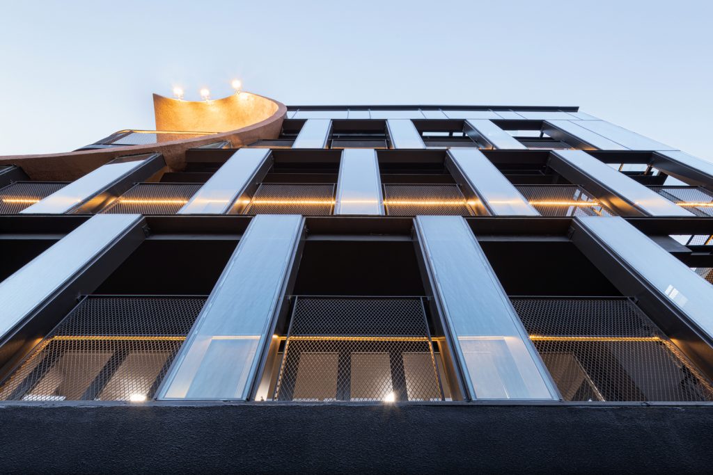 Diagon commercial building by Moon Hoon - Commercial Design India