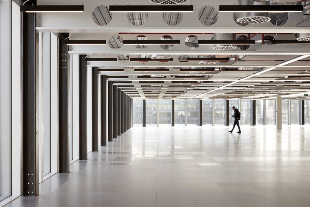 Transcending in technology: The JJ Mack's Office Building by Lifschutz ...