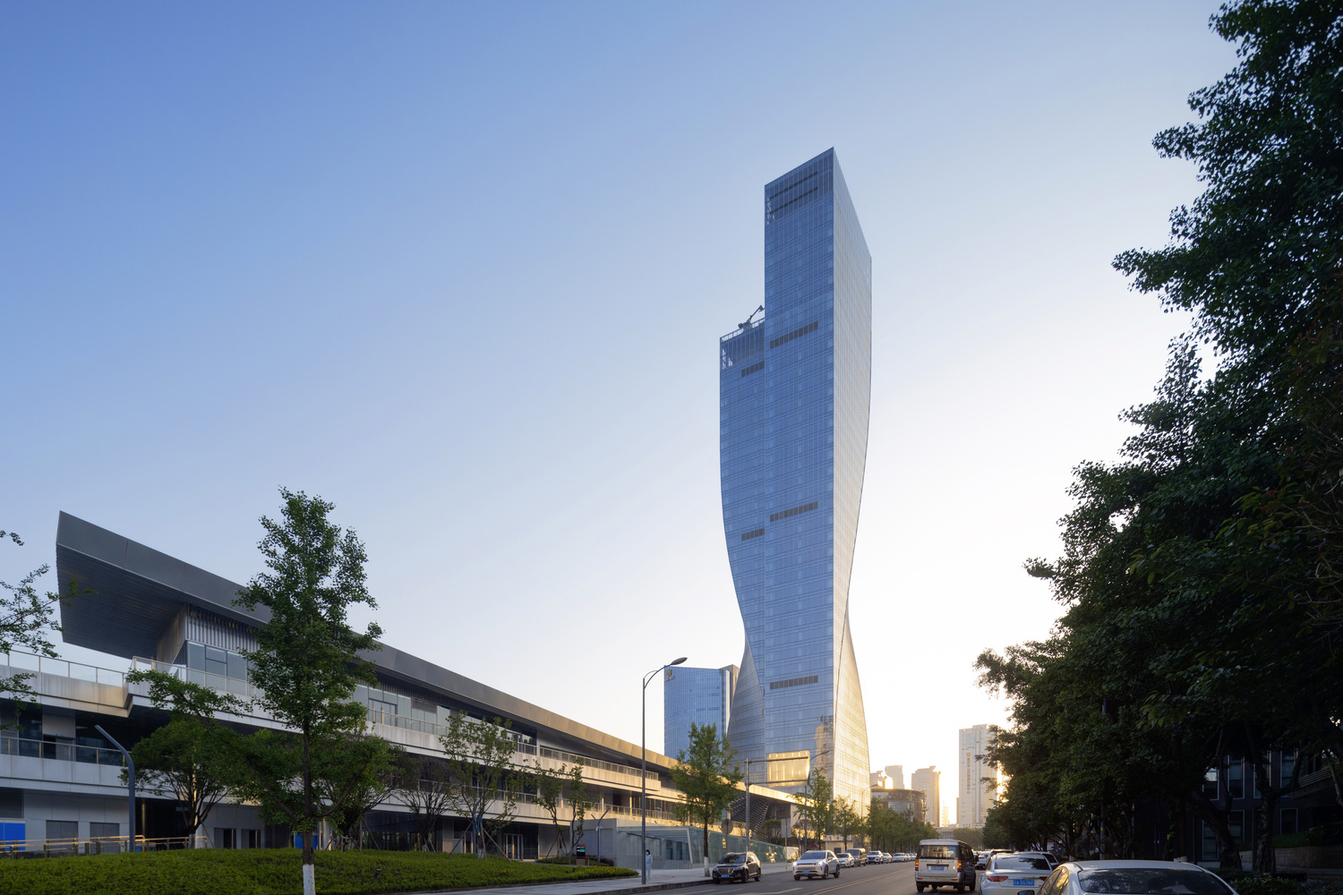 Commencing commercial curves - Chongqing Gaoke Group Office by Aedas ...