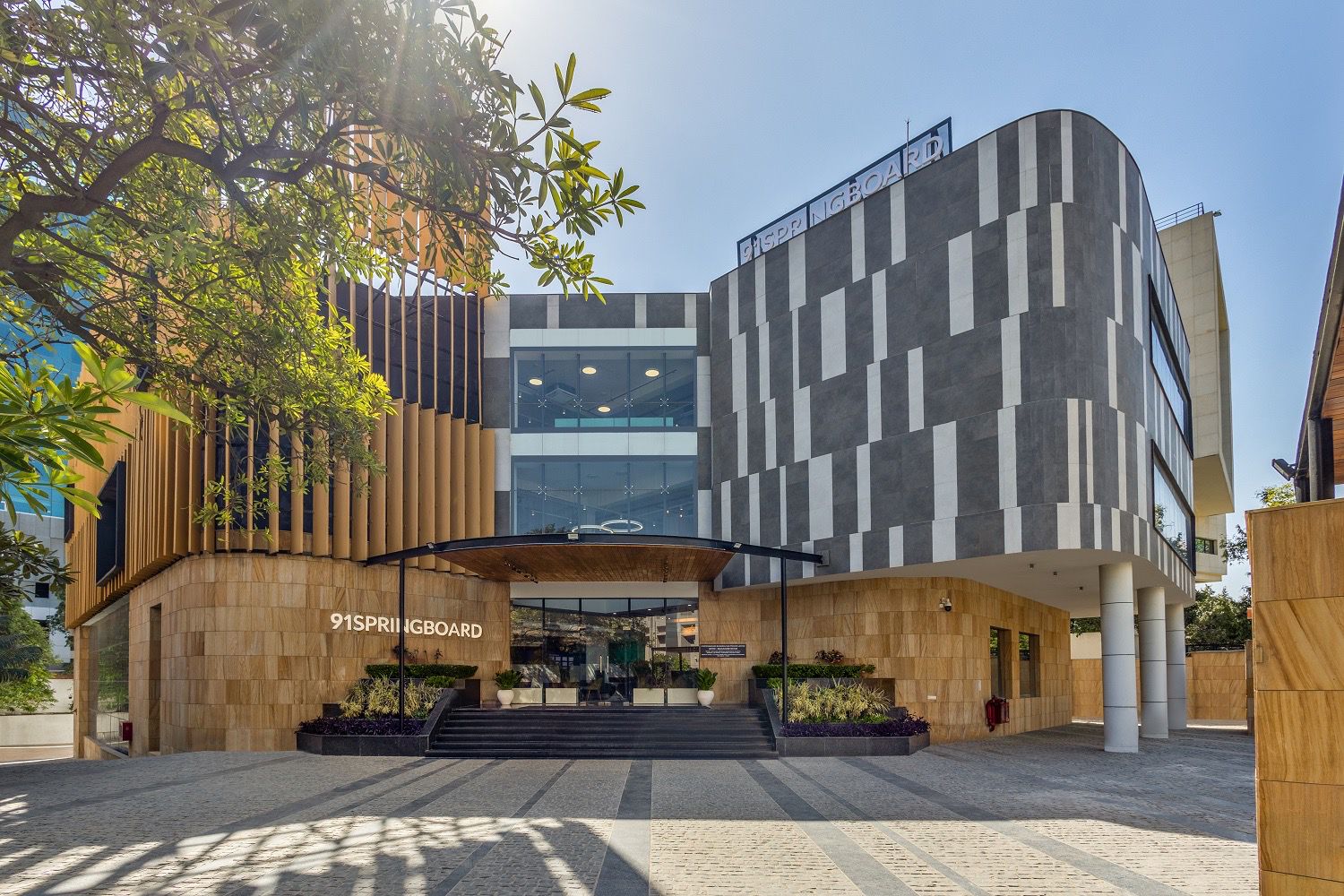 91Springboard Transforms Gurugram's Coworking Scene with a 1000+ Seater ...