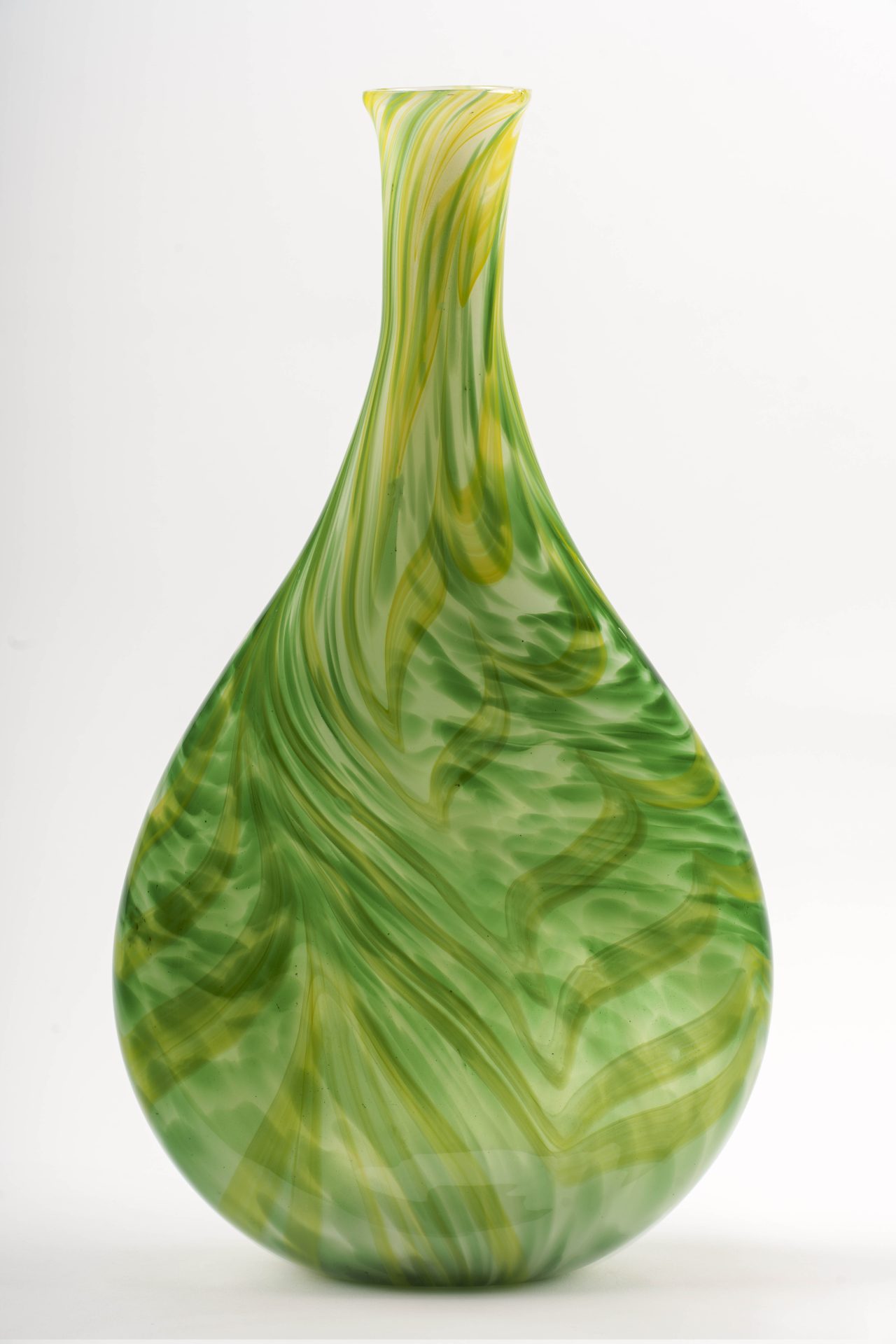 Transform your office ambiance with Arjun Rathi Design's new Glass Vase ...