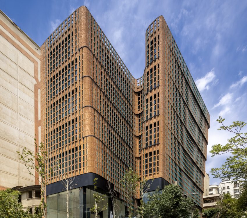 The power of rays: How Hitra Office and Commercial Building in Iran ...