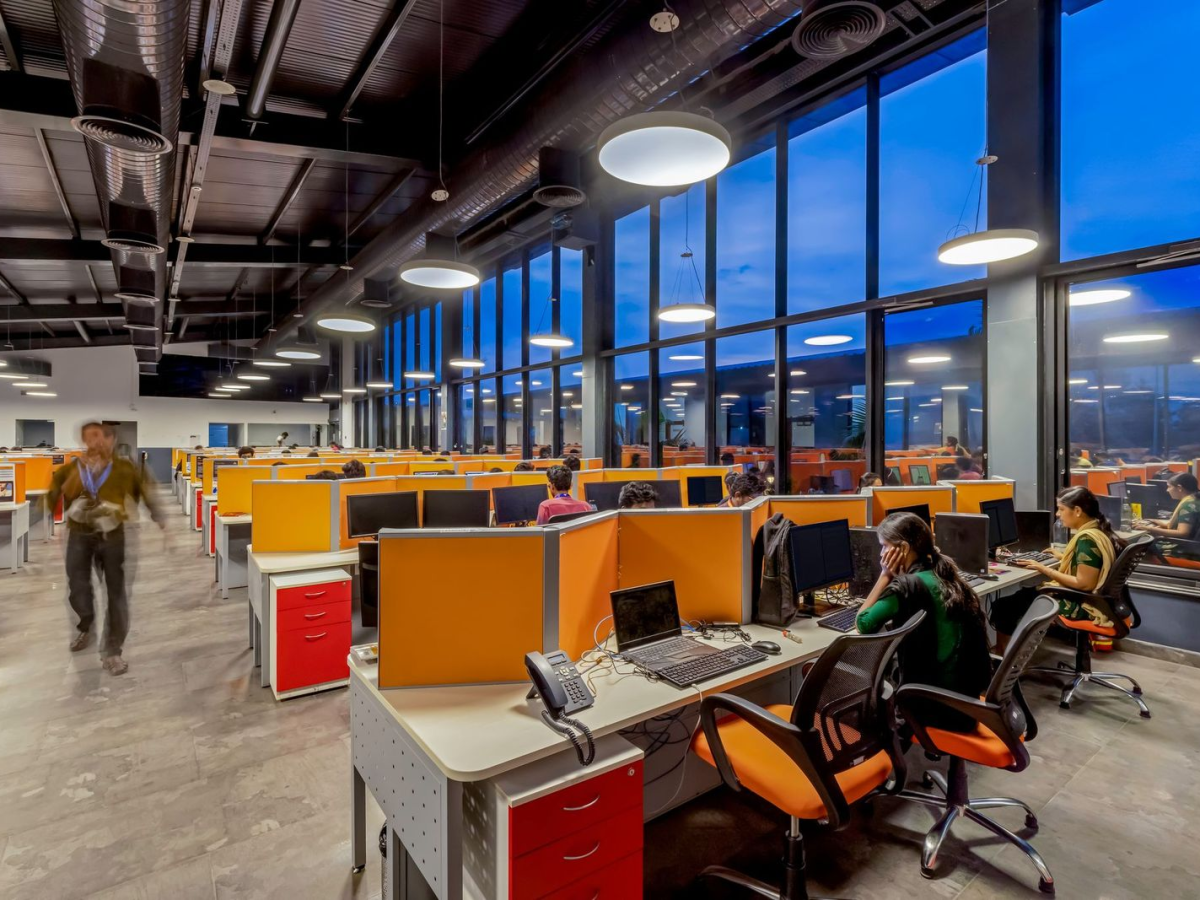 Where work meets nature: Discover the unique office-garden design of VEE Technologies by IMK ...