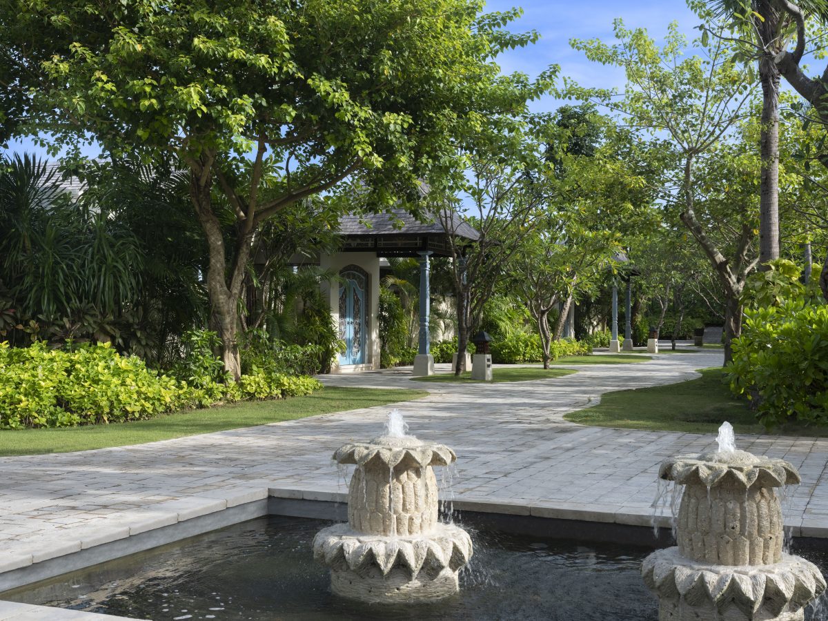 Discover how Jumeirah Bali showcases a harmonious blend of natural ...