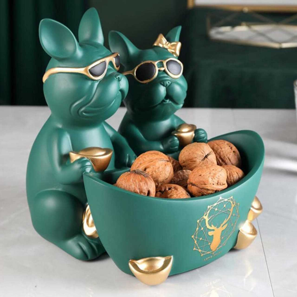 Intermix fashion statues into your commercial interiors with Smokey ...