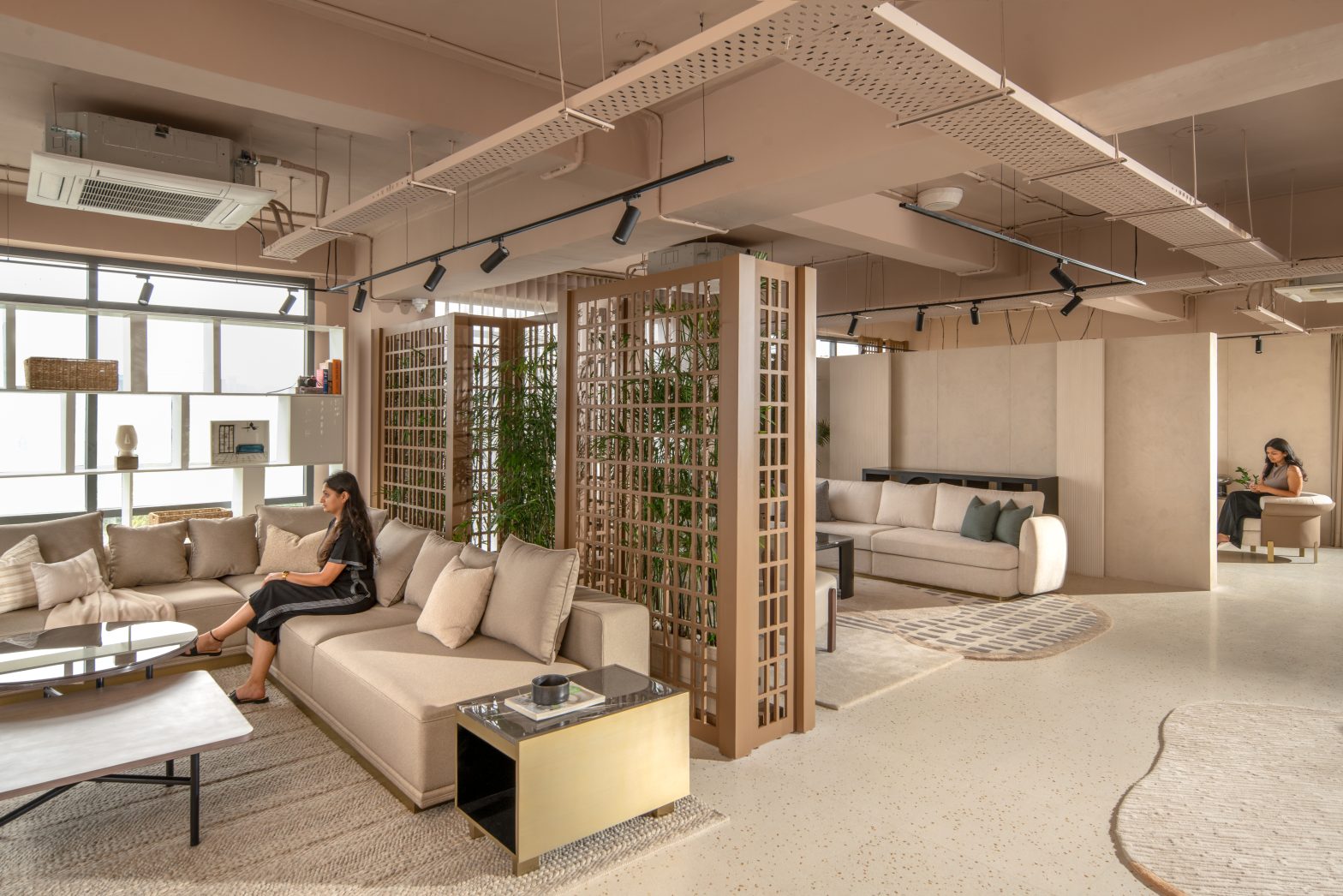 Chalk Studio introduces White Ash Studio: A new wave in furniture shopping with modern monotone ...