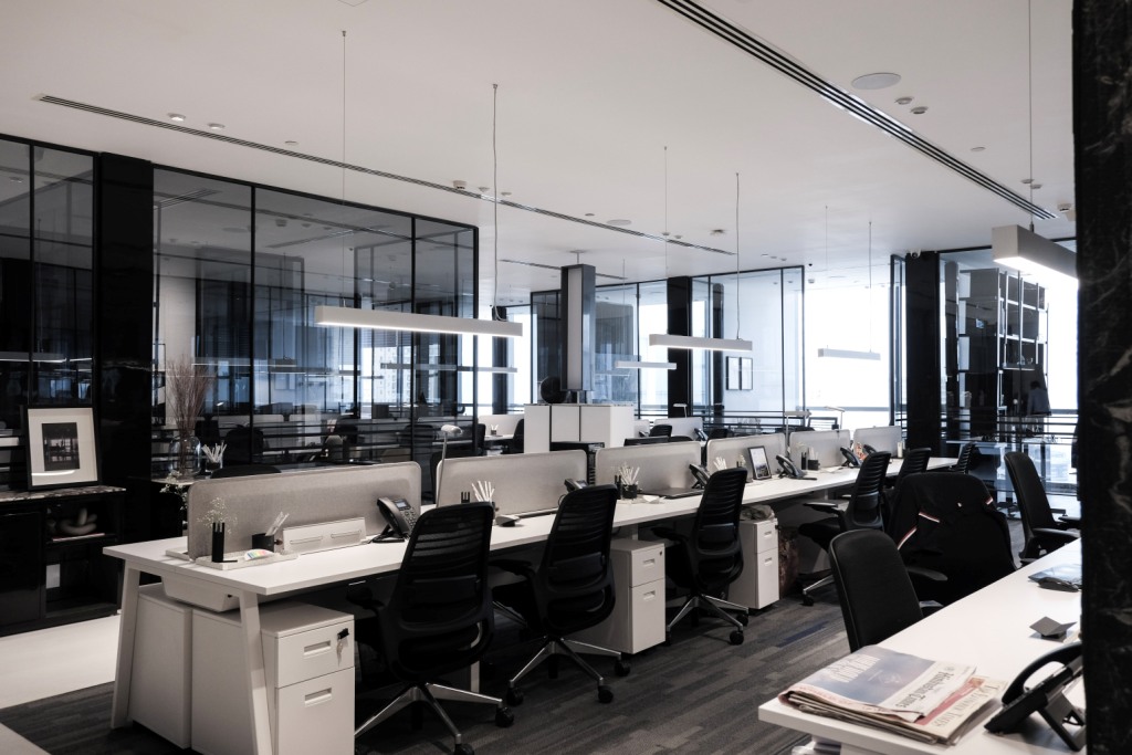 Navigating openness and privacy in modern workspaces - Commercial ... Navigating openness and privacy in modern workspaces - Commercial ...