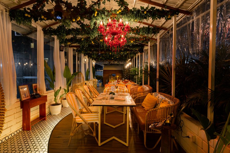 VIVI Italian bar & kitchen: A fusion of rustic charm and modern elegance by Design Alma ...