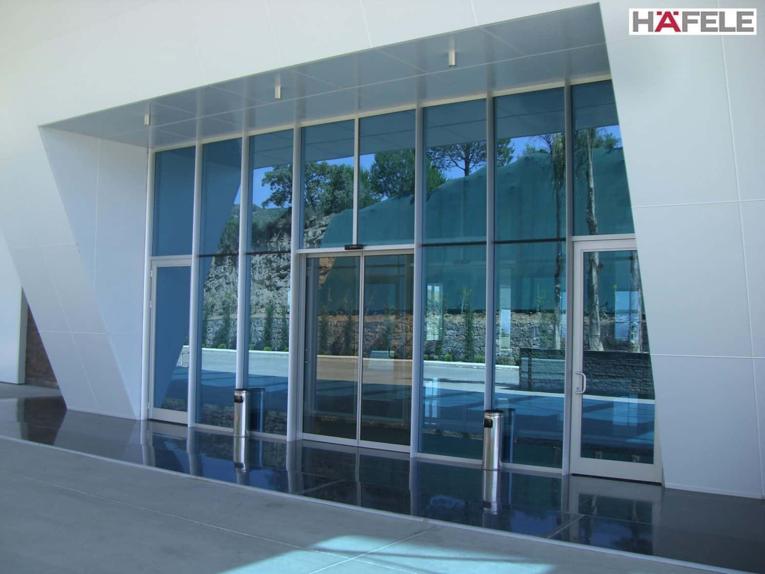 Autotec automatic sliding door by Hafele - Commercial Design India
