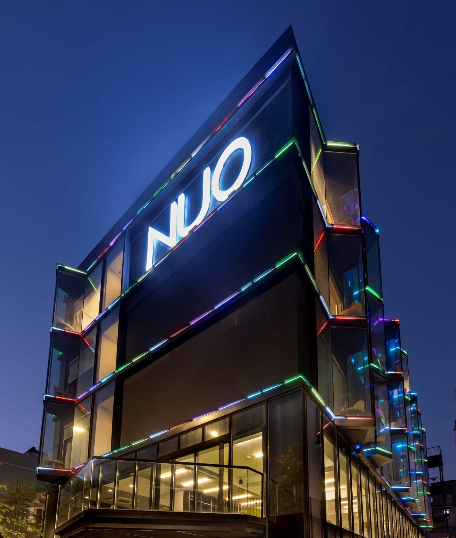 Justa Nuo: A modern urban retreat by Architecture Disciple for jüSTa ...