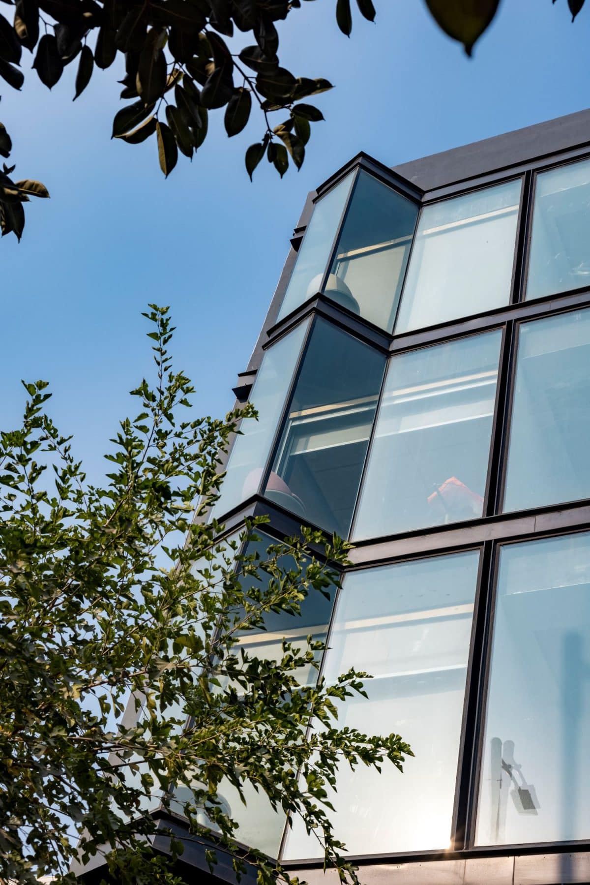 Justa Nuo: A modern urban retreat by Architecture Disciple for jüSTa ...