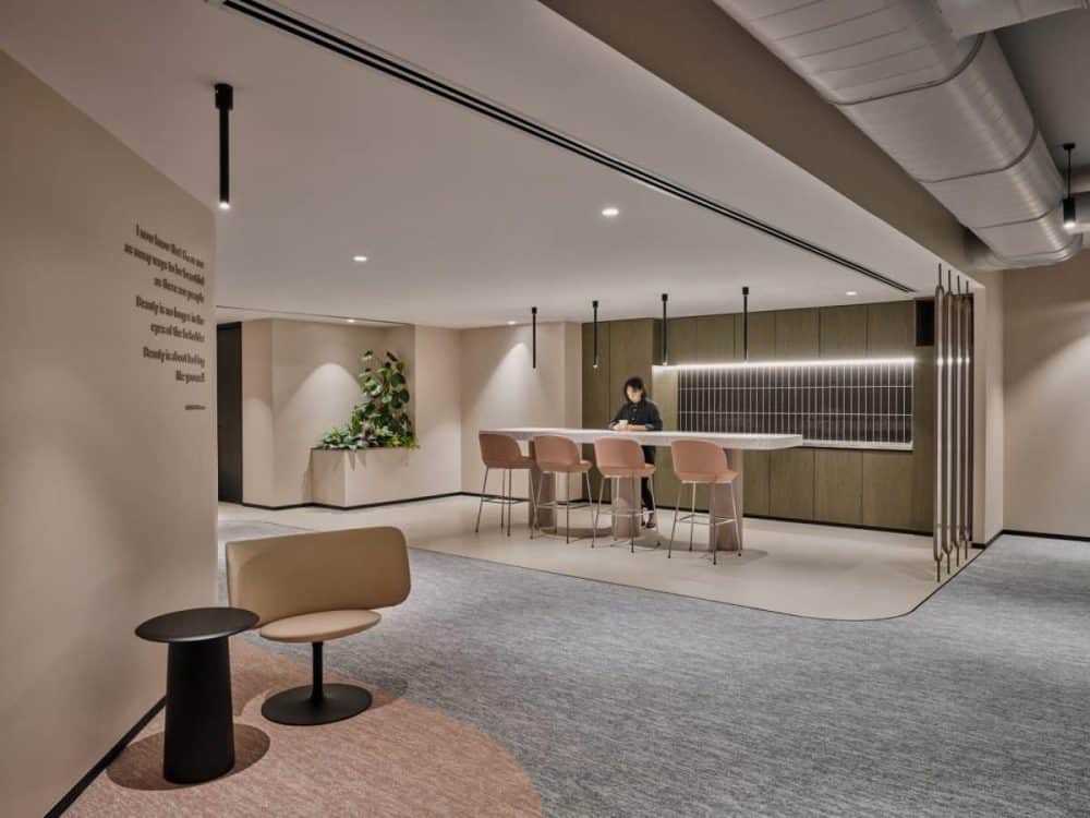 Isha Ambani reveals Tira, Reliance Retail's beauty destination ...