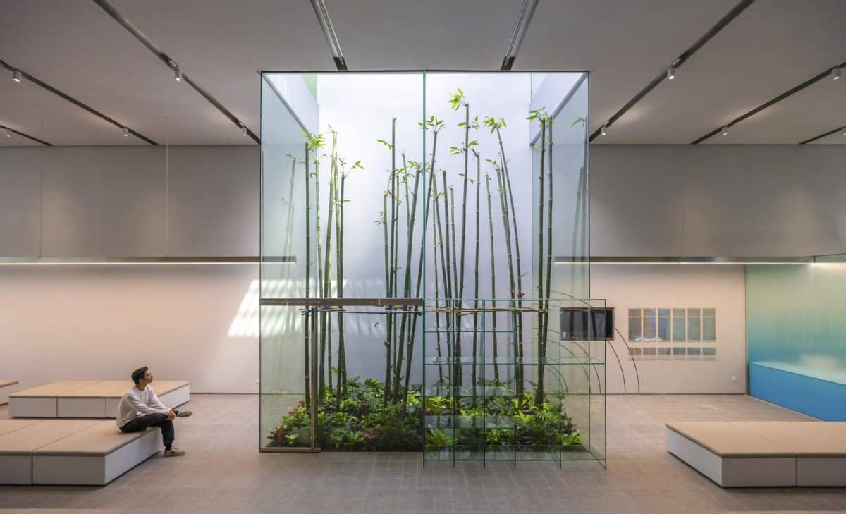 Revolutionising banking spaces: ACB Bank office transformation by MIA ...