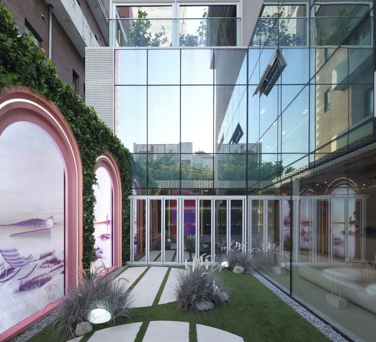 Innovative urban integration: Chai Communication office building by ...