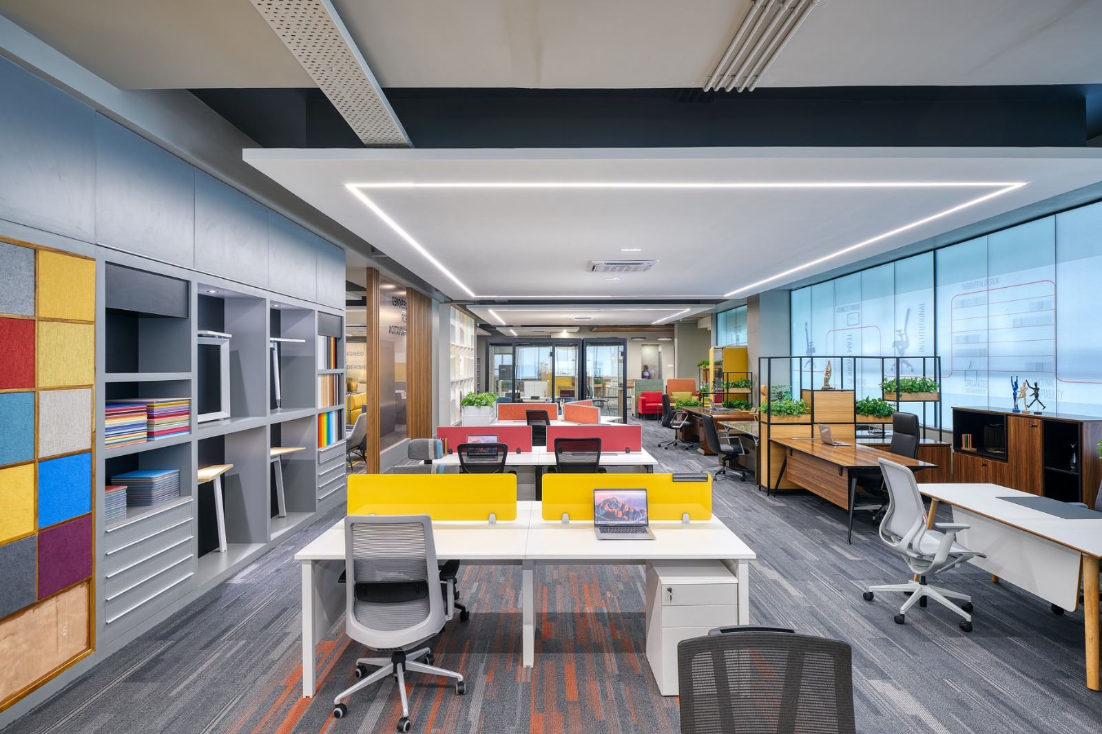 Featherlite unveils premium flagship experience centre in Chennai ...