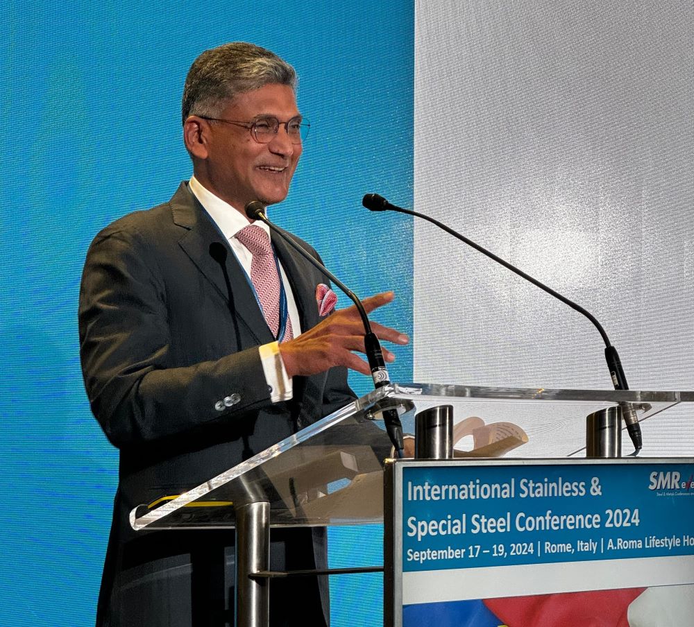 Jindal Stainless, Chairman, Ratan Jindal, conferred with the Stainless ...