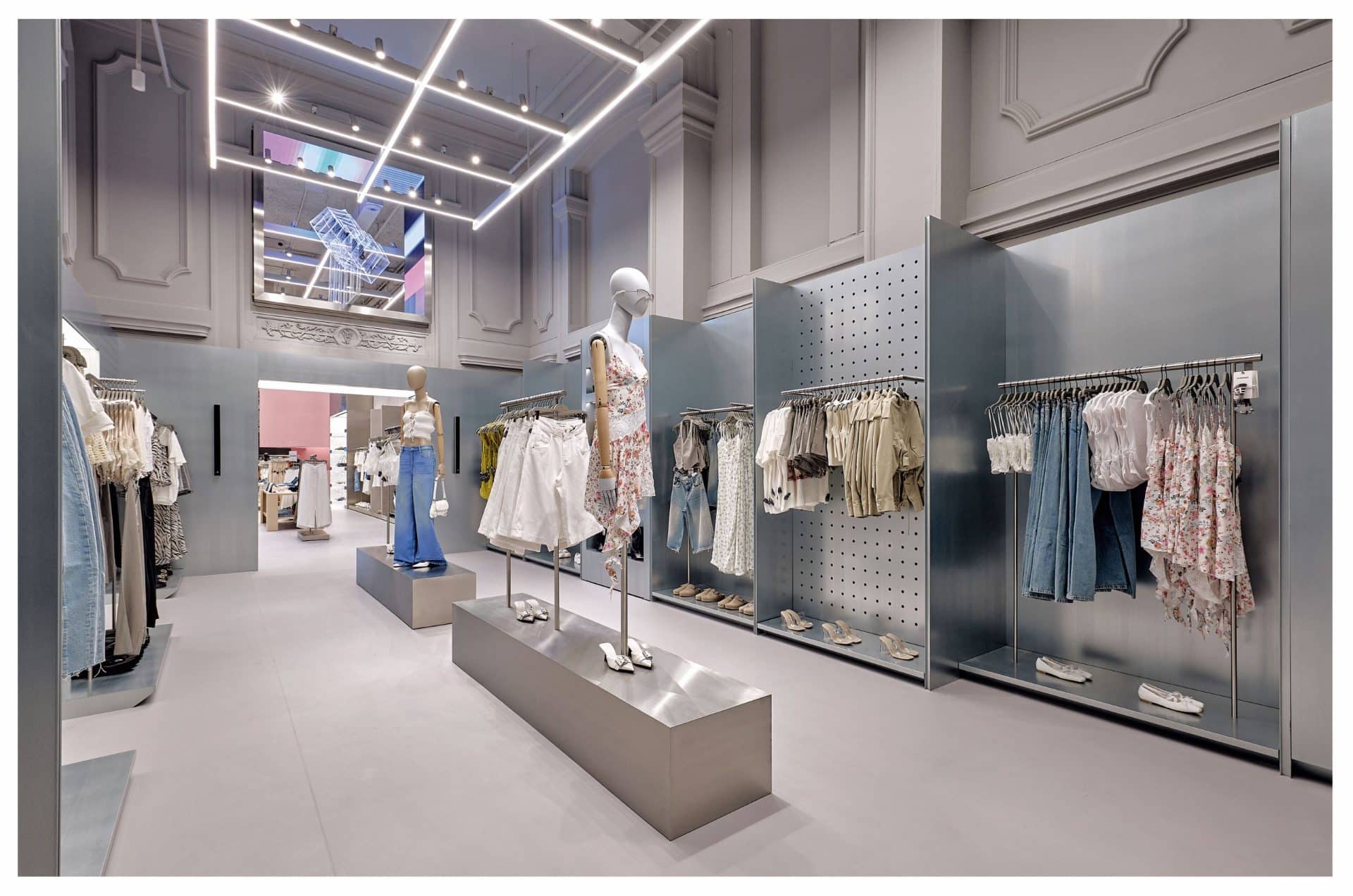 Inside Culdesac’s future-forward design of Bershka Valencia ...