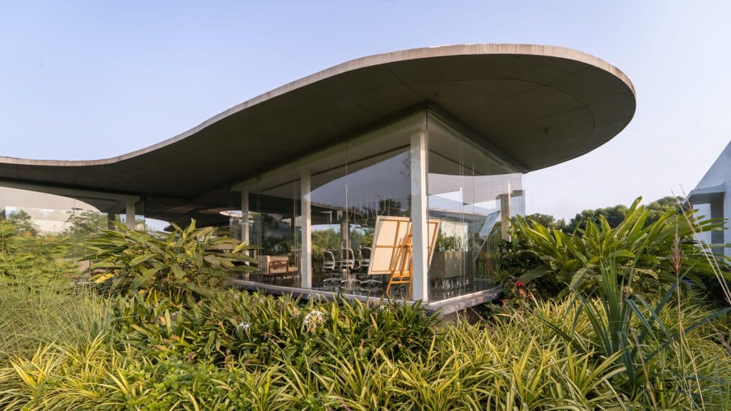 Amoeba Office: Contemporary workspace design by Hiren Patel Architects - Redefining office ...