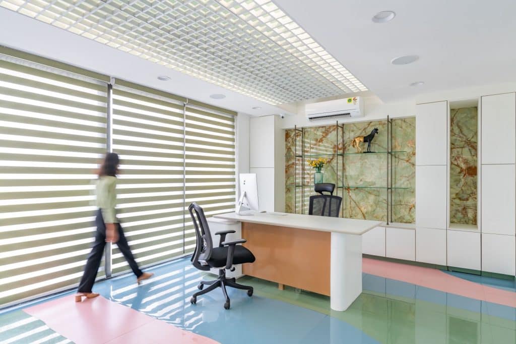 Airbnb office at Gurgaon by Space Matrix - Commercial Design India