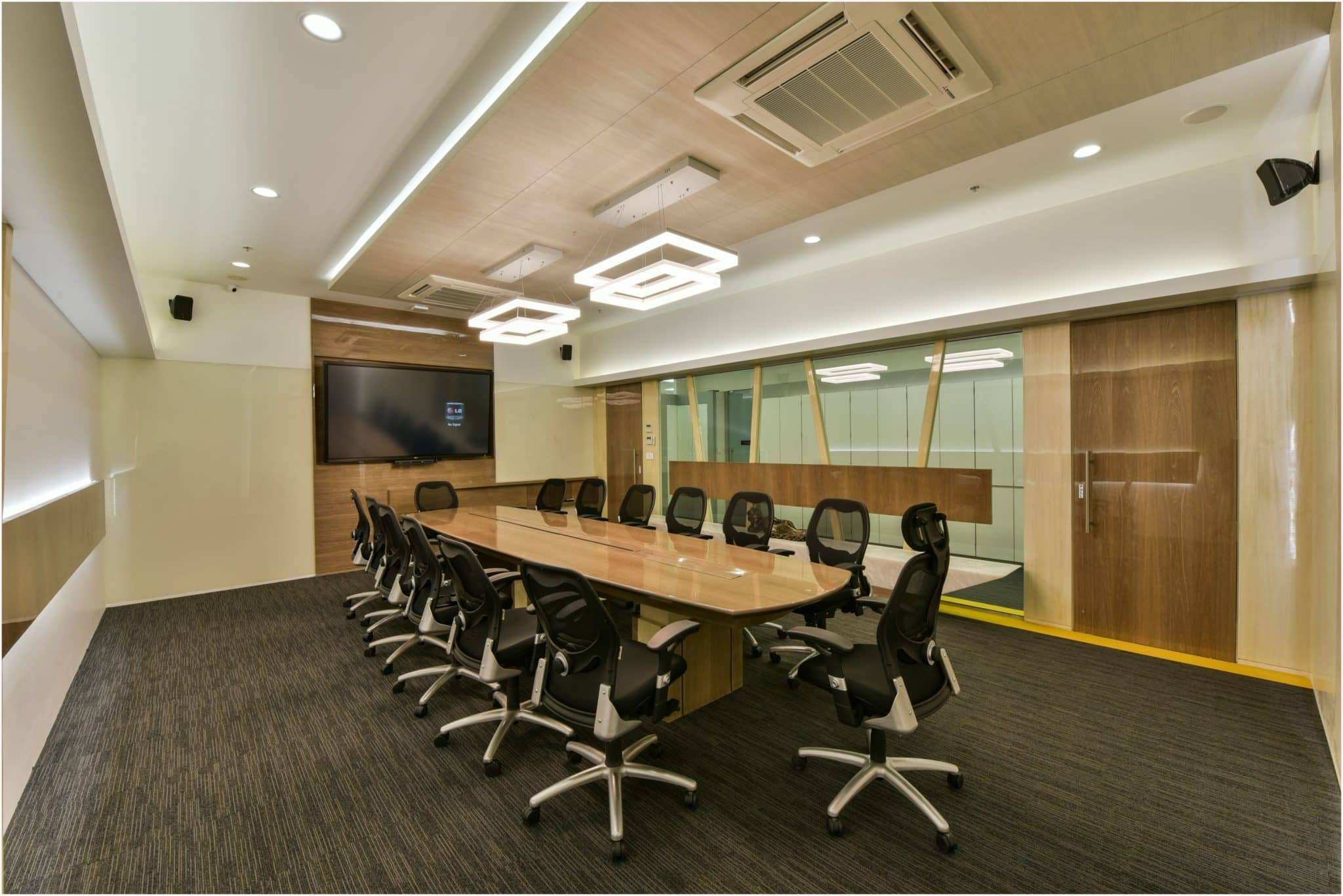 Indian Data Centers Trends 2025 - Commercial Design India