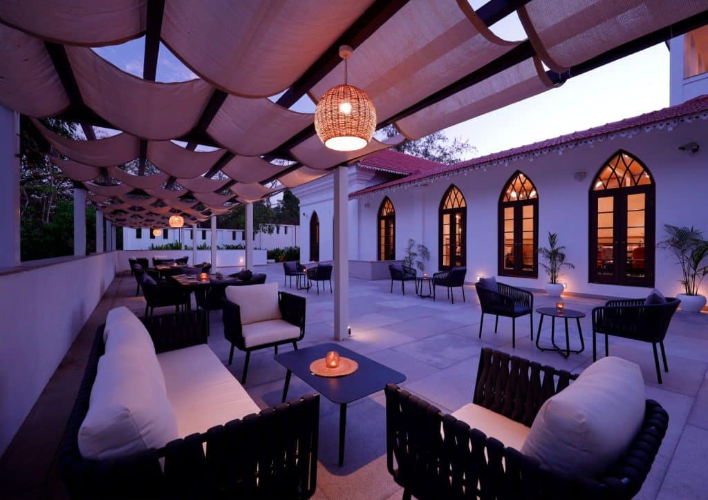 Airbnb office at Gurgaon by Space Matrix - Commercial Design India