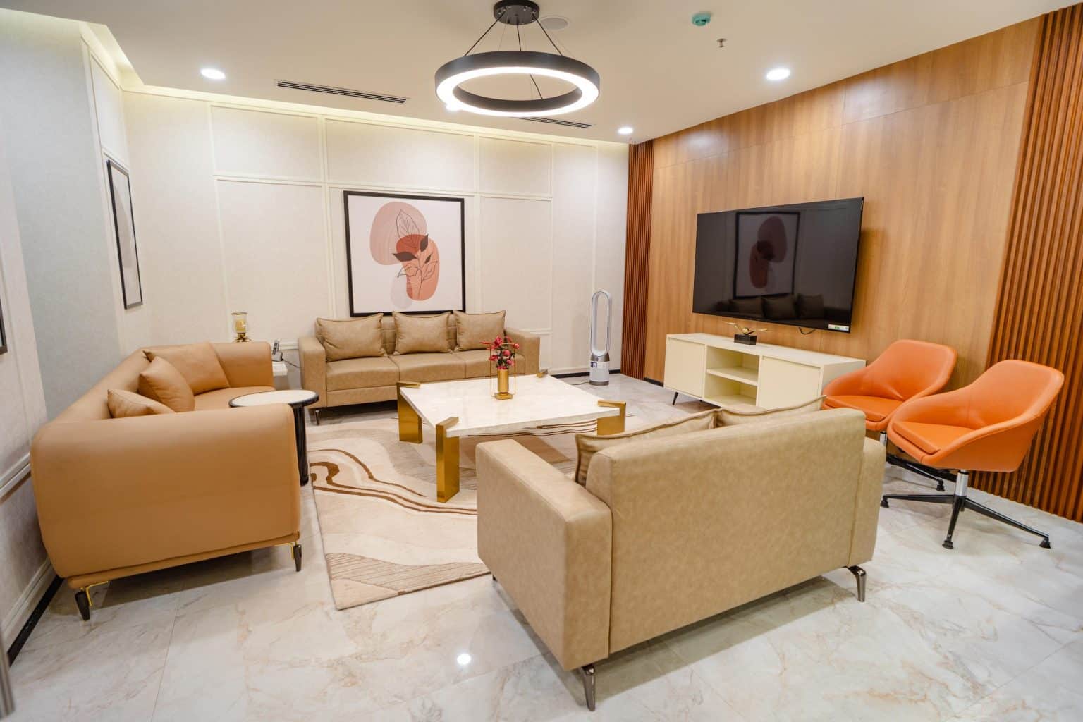 Corporate office interior design in Gurgaon: Flipspaces delivers a purpose-built workspace for ...